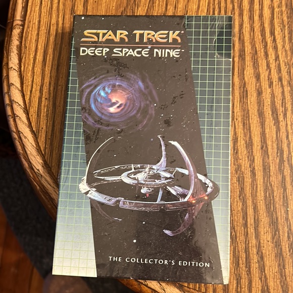 CBS Video | Other | Star Trek Deep Space Nine Vhs Tapes The Complete ...